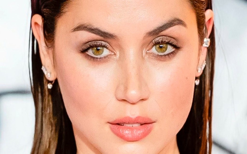 Ana de Armas, la celebridad más atractiva del verano español. – Lo Real ...